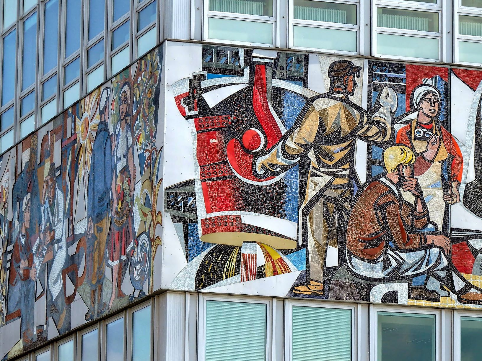 Are Catholicism & Socialism Compatible? | New Oxford Review